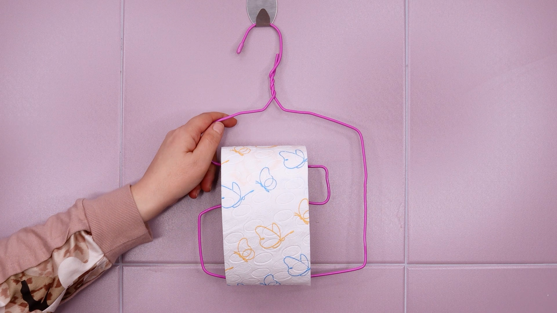 Game-Changing Clothes Hanger Hacks You'll Love