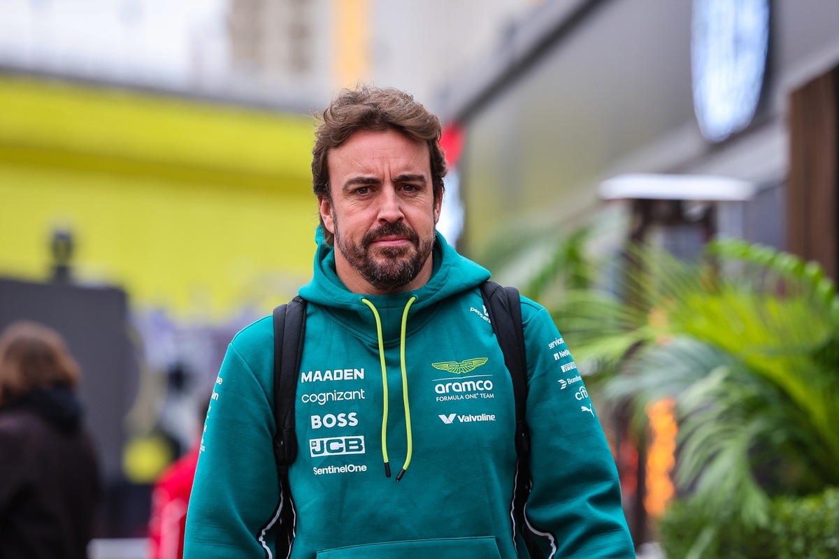 Alonso, Las Vegas'ın pist yüzeyini eleştirdi: "F1 standardında değil"