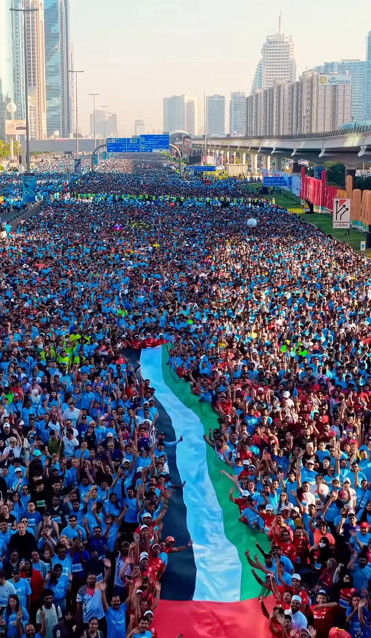 'Dubai never stops inspiring': Sheikh Hamdan thanks 307,000 runners