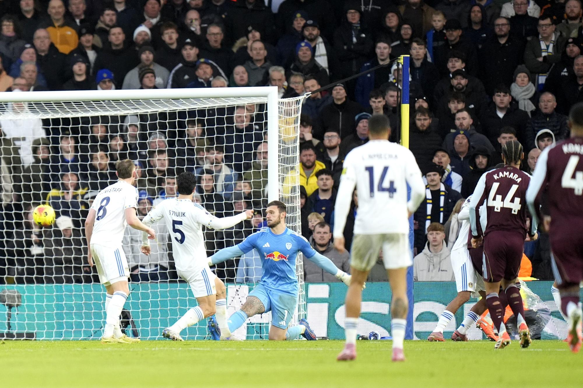 'Bad judgement': A 5/10 for Leeds United player in ratings against ...