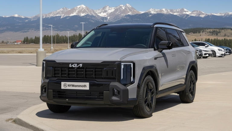 If the 2027 Kia Sorento Debuts Looking Like This, We’ll Be Thrilled