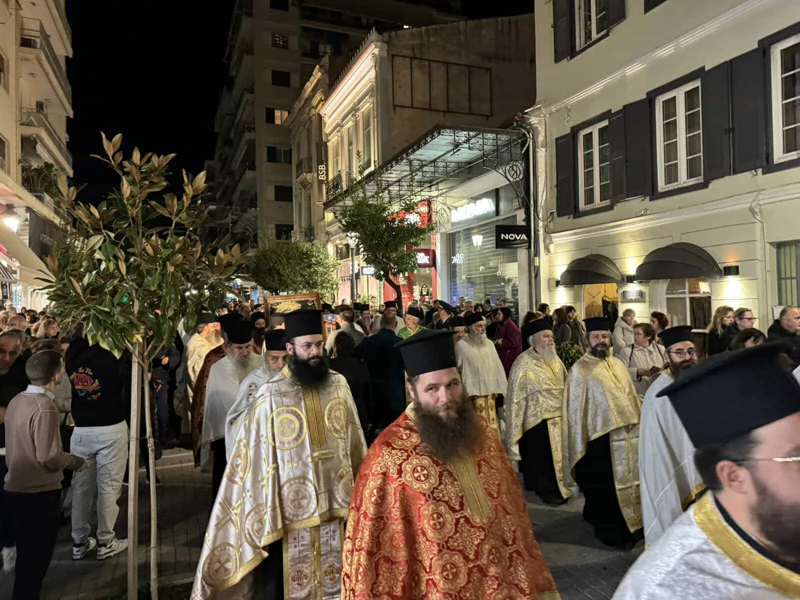 Η Πάτρα υποδέχθηκε τον Ηγούμενο της Βατοπαιδίου Γέροντα Εφραίμ ΦΩΤΟ