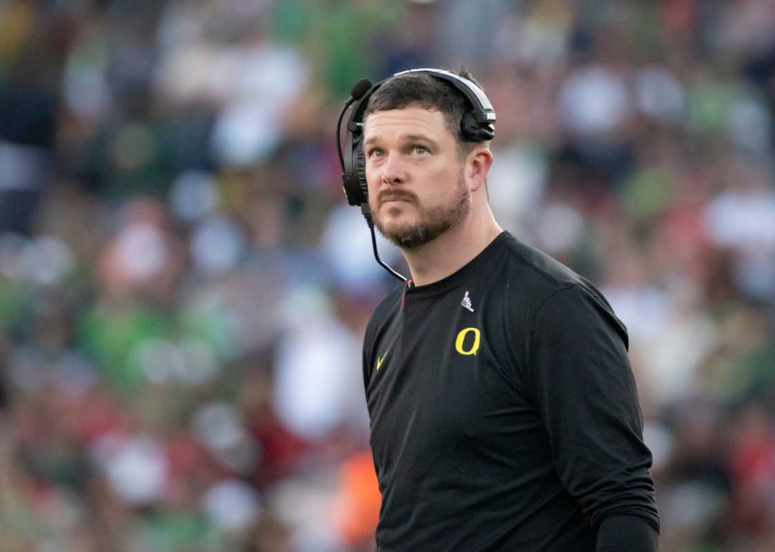Oregon Drops in ESPN's Updated College Football Rankings