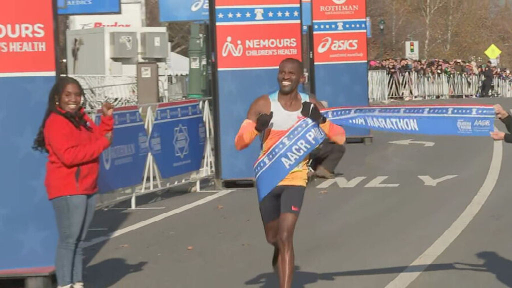 2025 Philadelphia Marathon results: Melikhaya Frans wins men's race ...