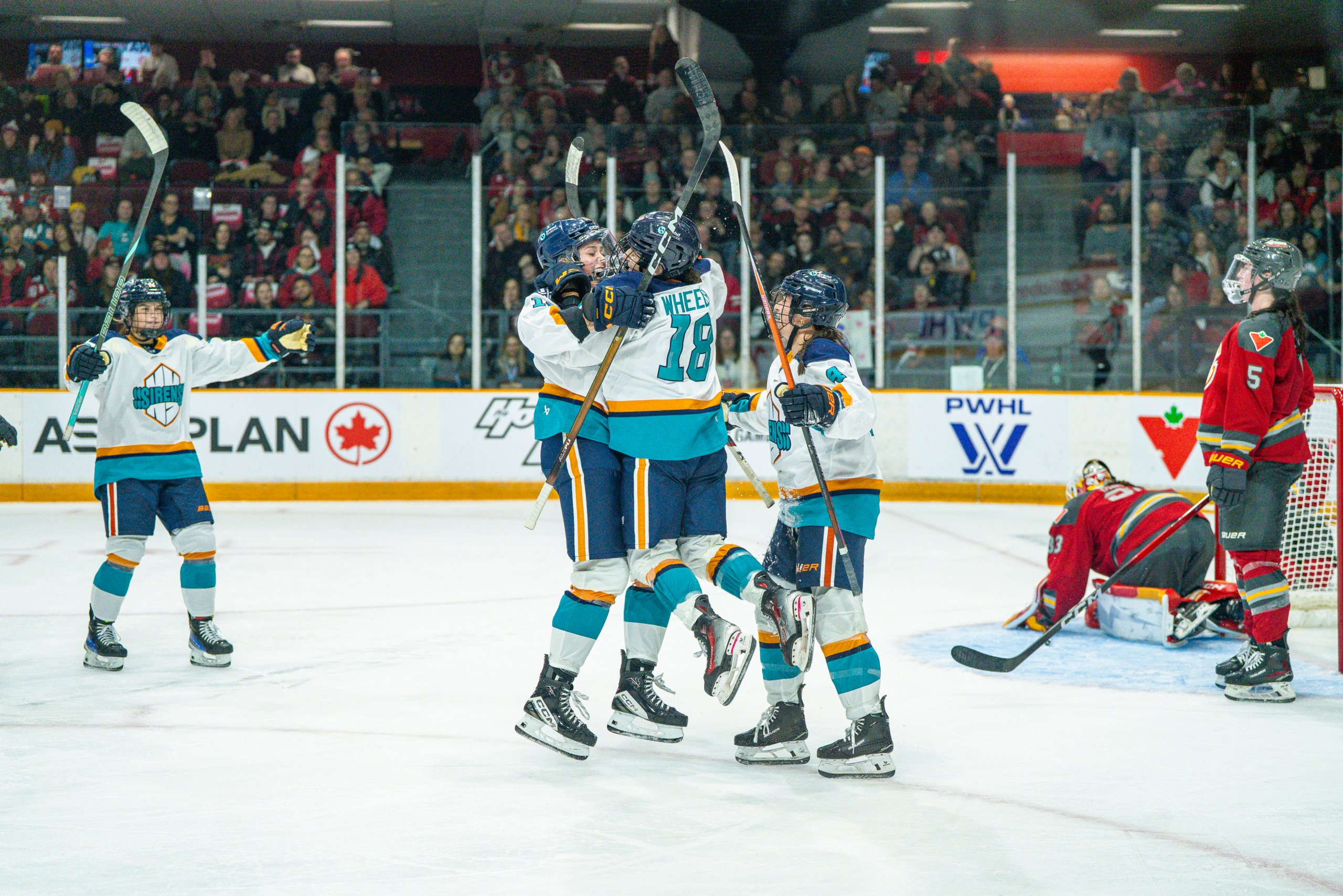 Impressive Start: Sirens Secure 4-0 Victory to Kick Off PWHL Season