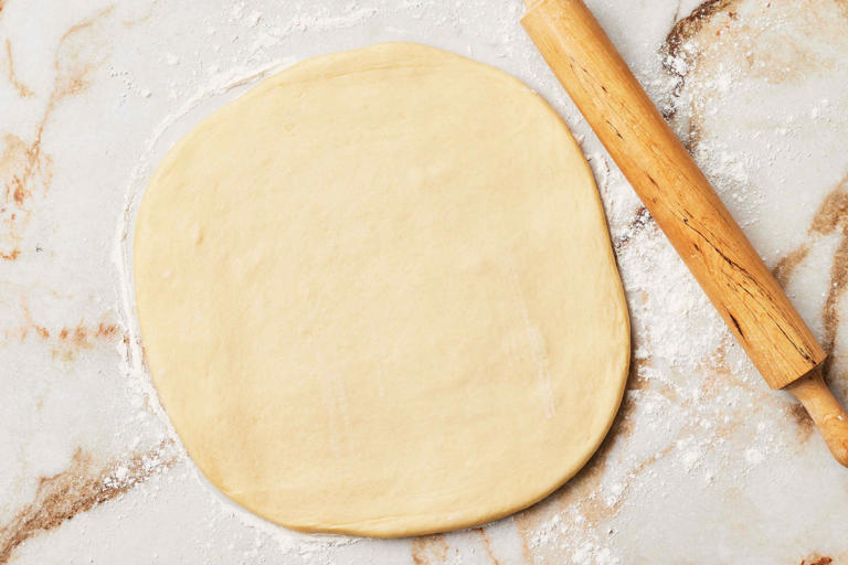 How To Roll Dough Out To The Perfect Thickness
