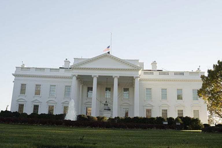 15 Real Cases Of Haunted Houses That Will Have You Sleeping With The ...