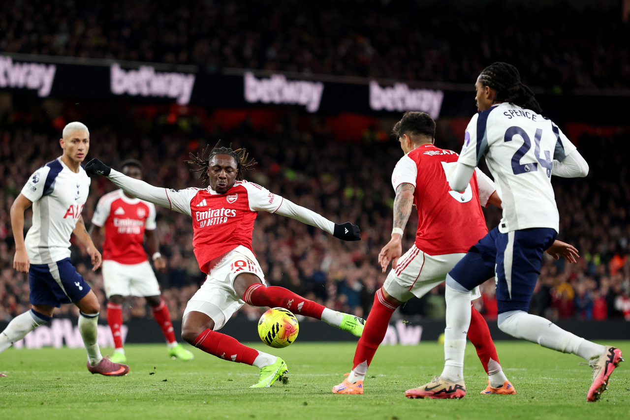 Eze shines as Arsenal thrash Spurs to open six-point gap