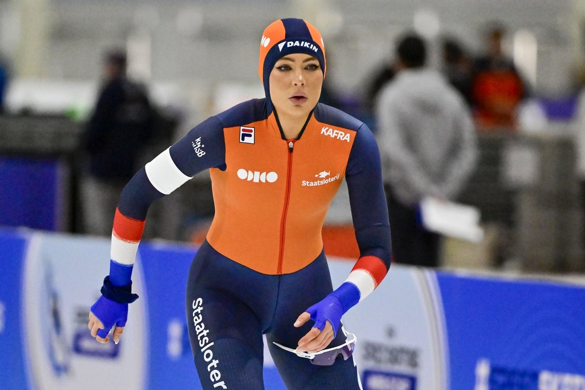 Fantastic photos of elite Dutch speed skater Jutta Leerdam