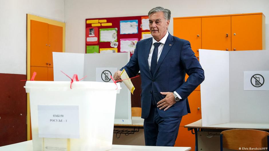 Separatist candidate wins vote in Bosnia's autonomous Republika Srpska