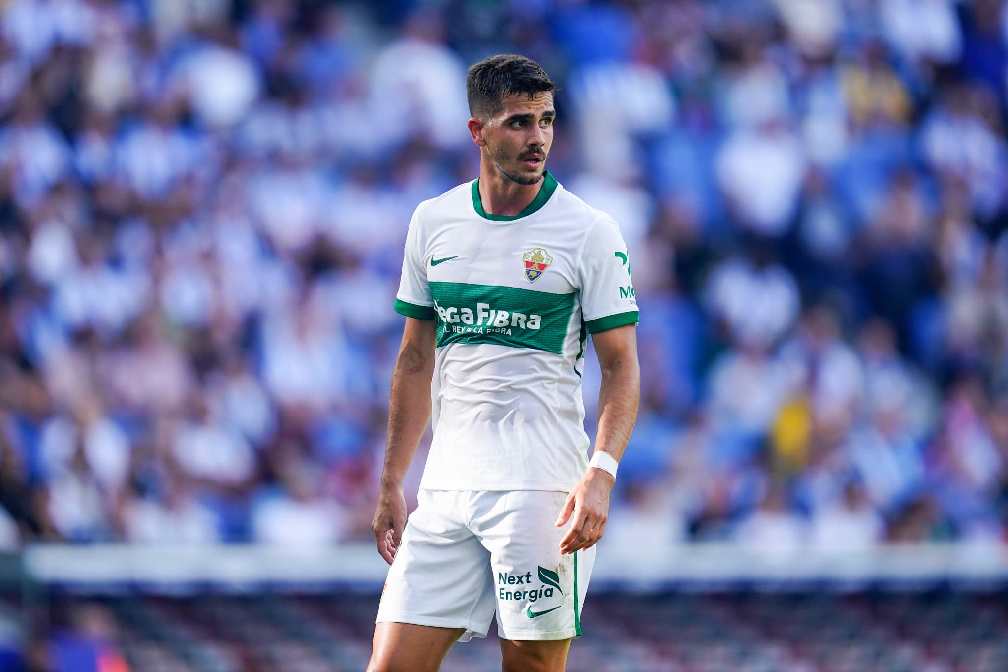 Gros couac au Real Madrid: le club confond André Silva d'Elche avec le ...