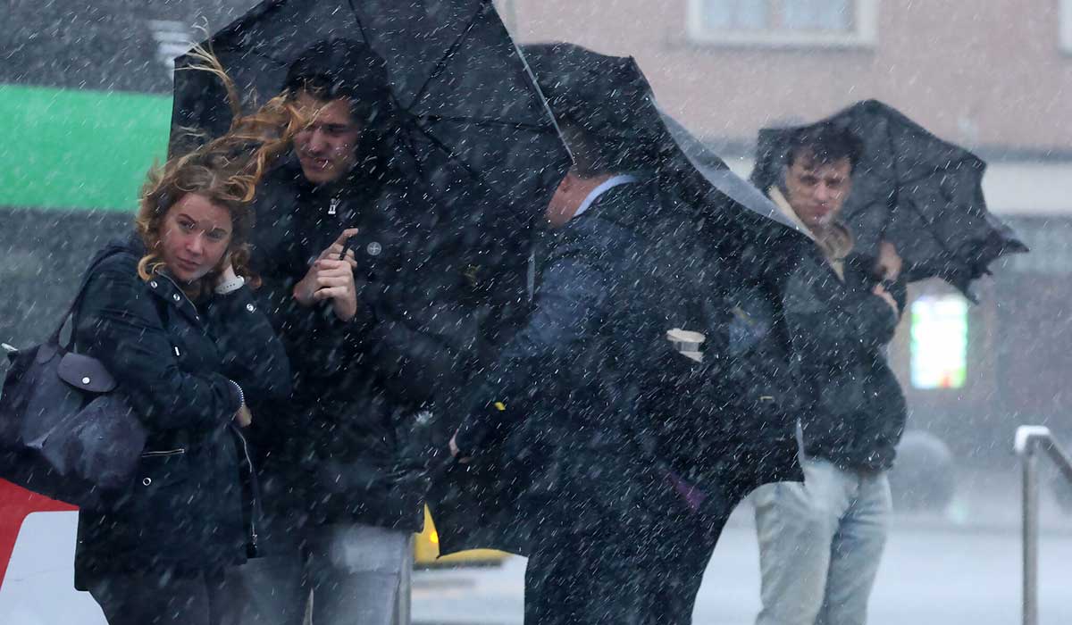 Met Éireann issues rain and wind warnings for seven counties
