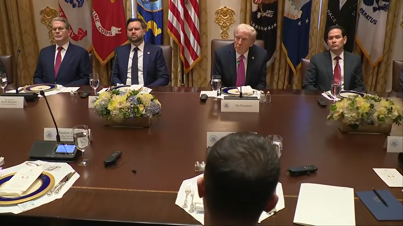 'Our President Has Stuck Out His Neck': Mike Lindell's Reporter Gets ...