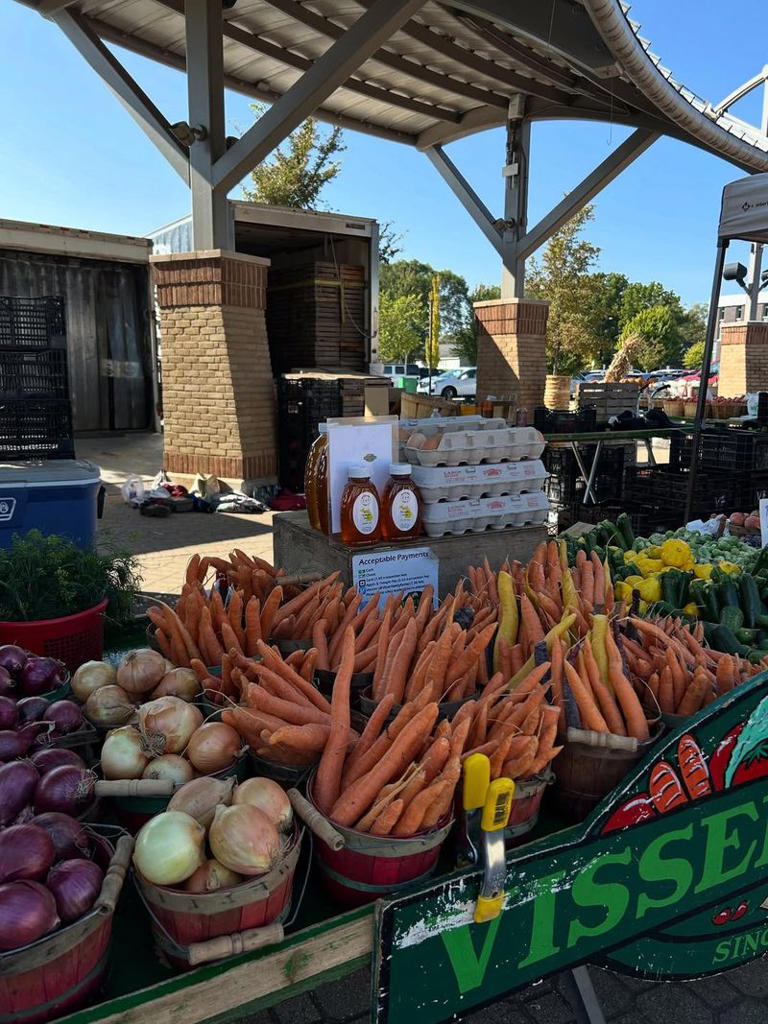 16 Michigan Artisan Hubs Where Local Pride Shines Through Every Booth