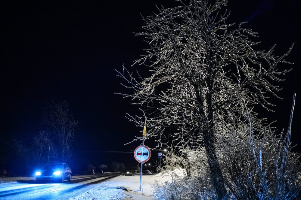 Najbliższa noc będzie mroźna, do minus 15 stopni C, i mglista