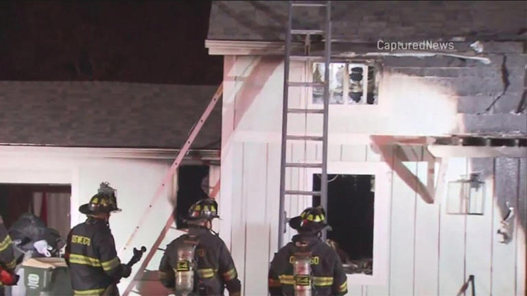 Explosion, fire leave house uninhabitable in Oswego, Illinois