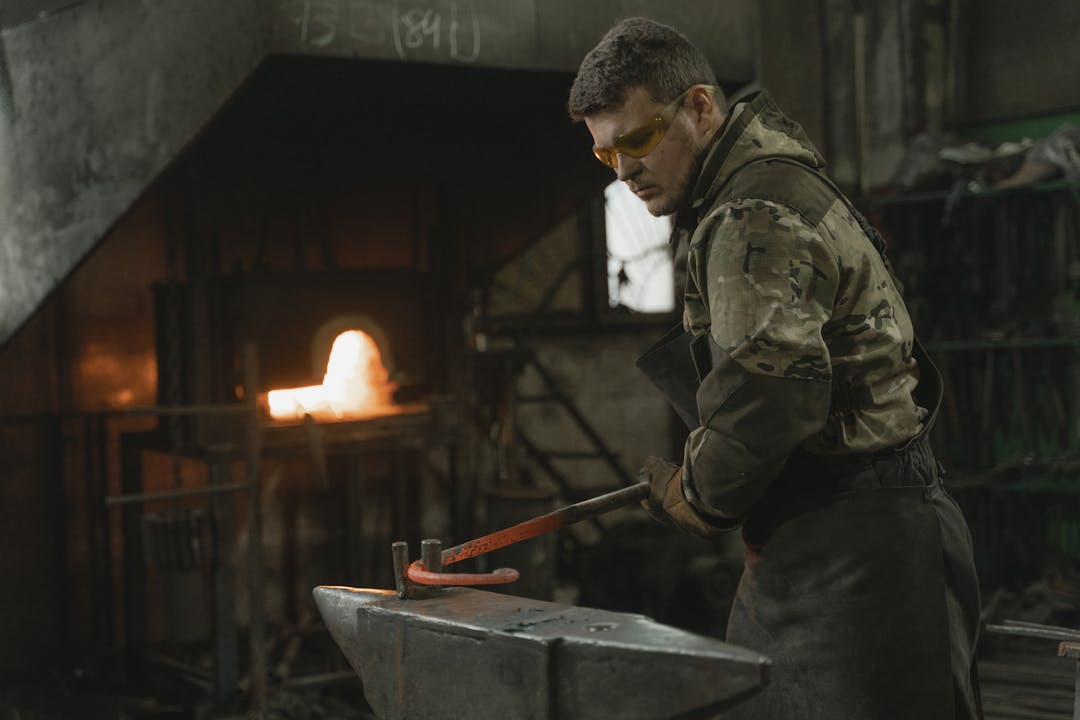 10 Lessons from Blacksmiths Who Forge Their Own Camping Tools