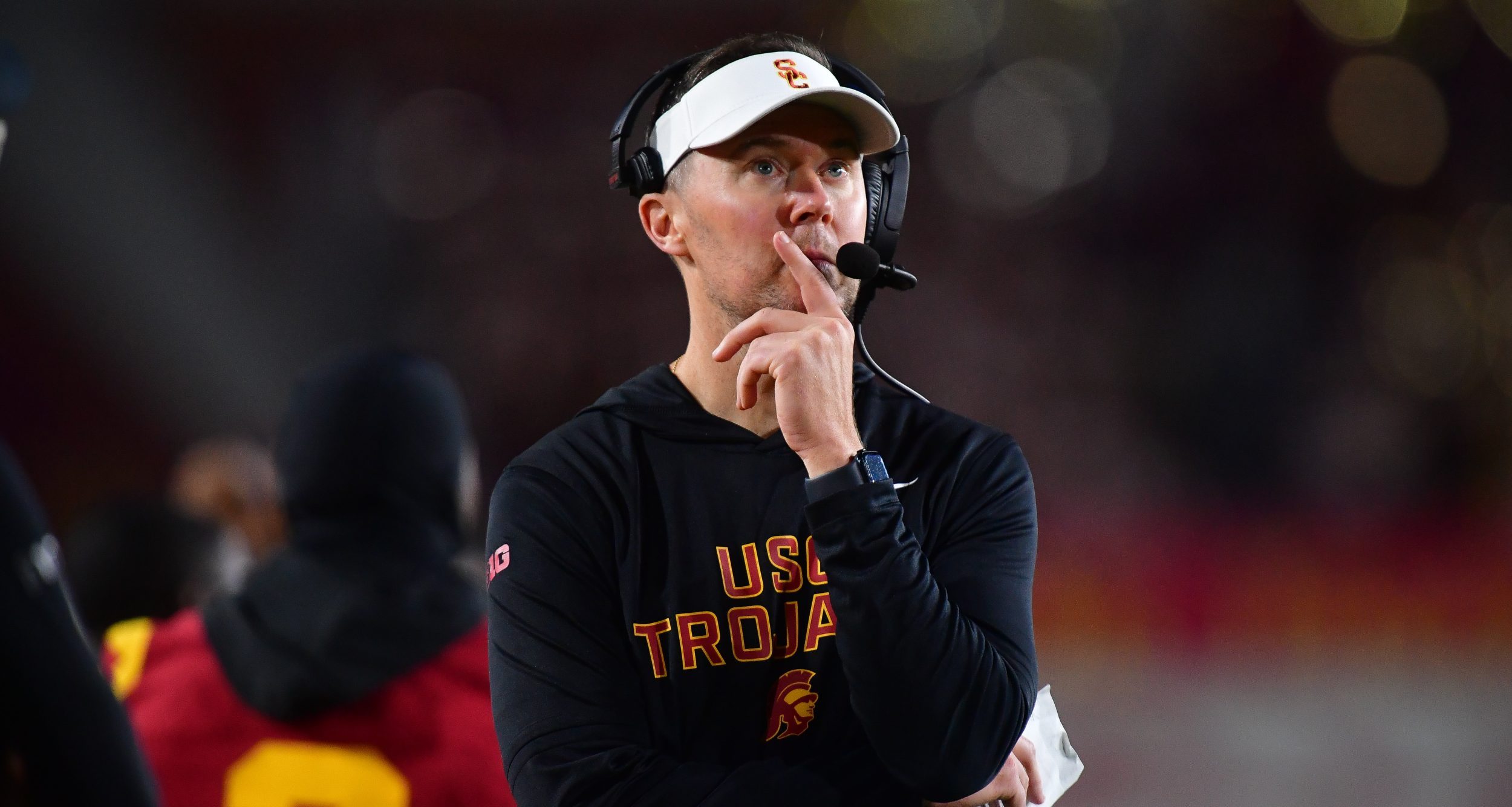 Lincoln Riley snaps at reporter over 'dumb' question