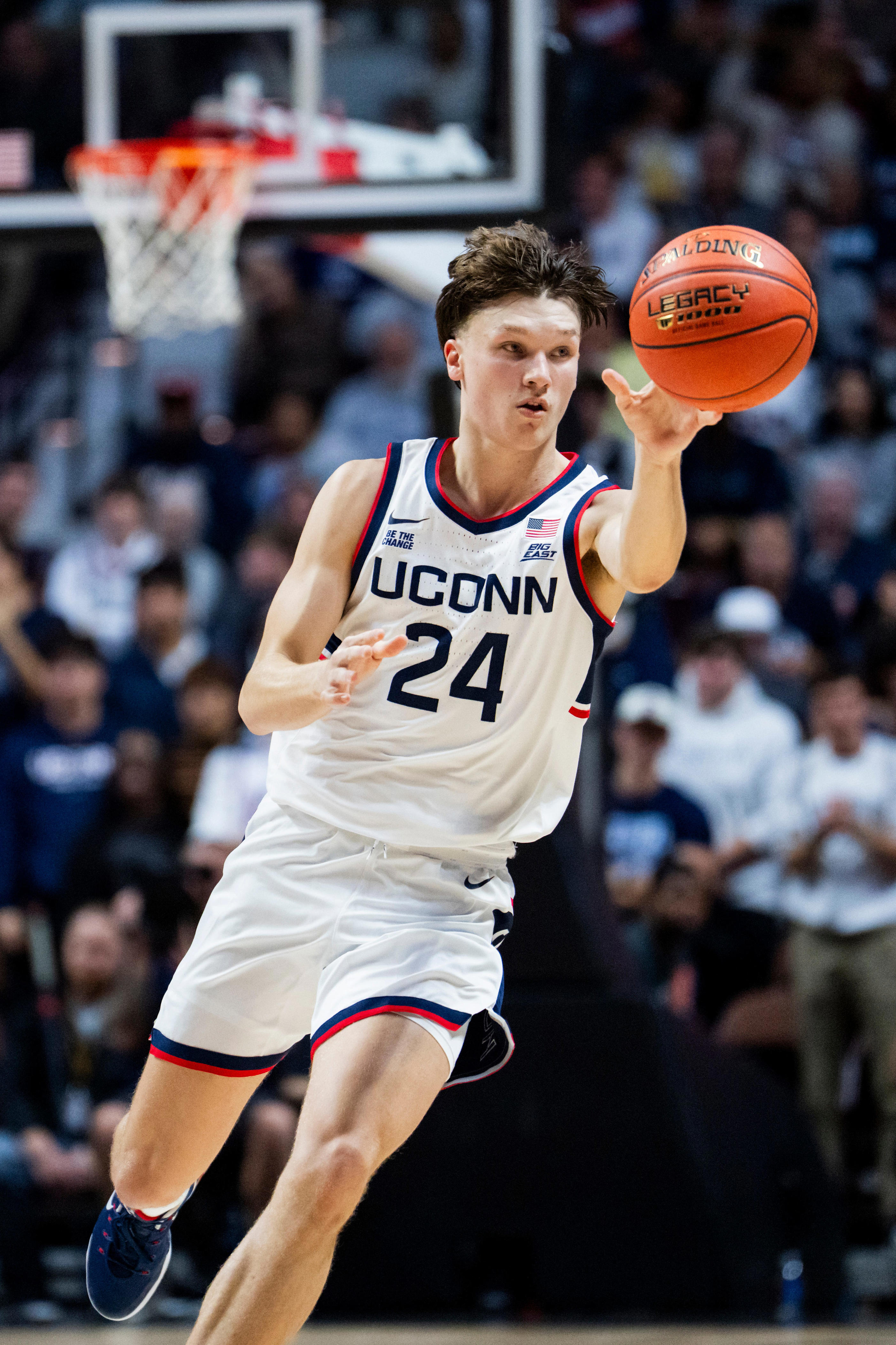2025 Mr. Basketball returns from injury, makes debut in UConn win over ...