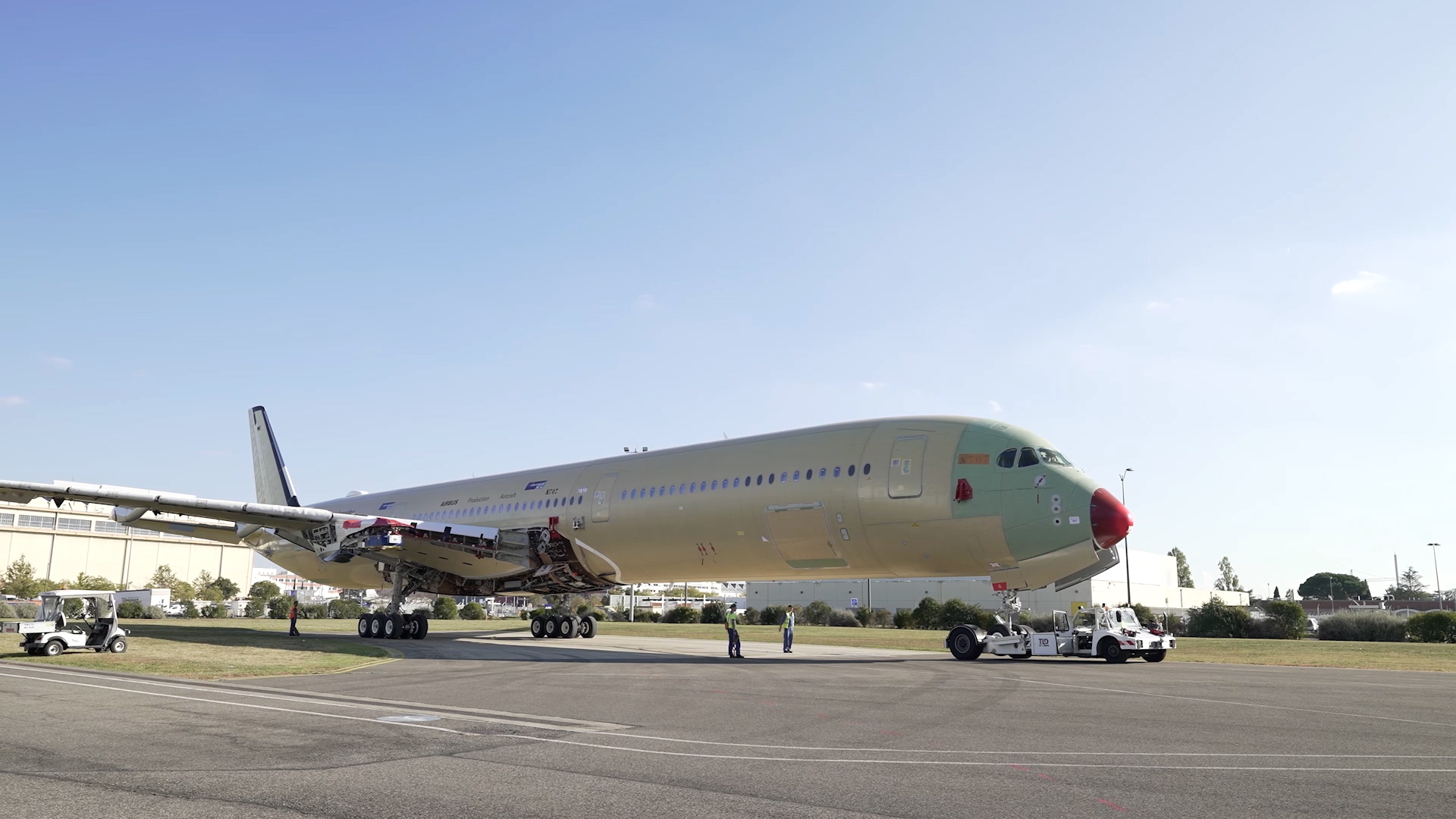 RAW VIDEO: First look at ultra long-range jet that will fly for 22 ...