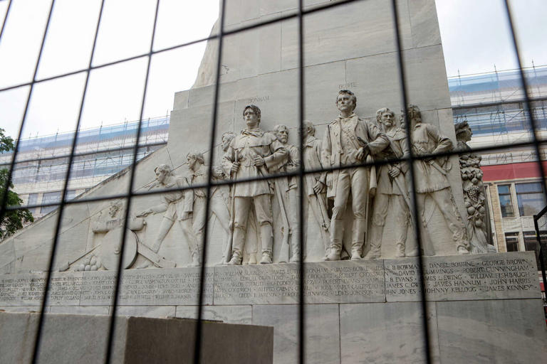 Monument to Alamo's fallen defenders reopens after repairs, cleaning