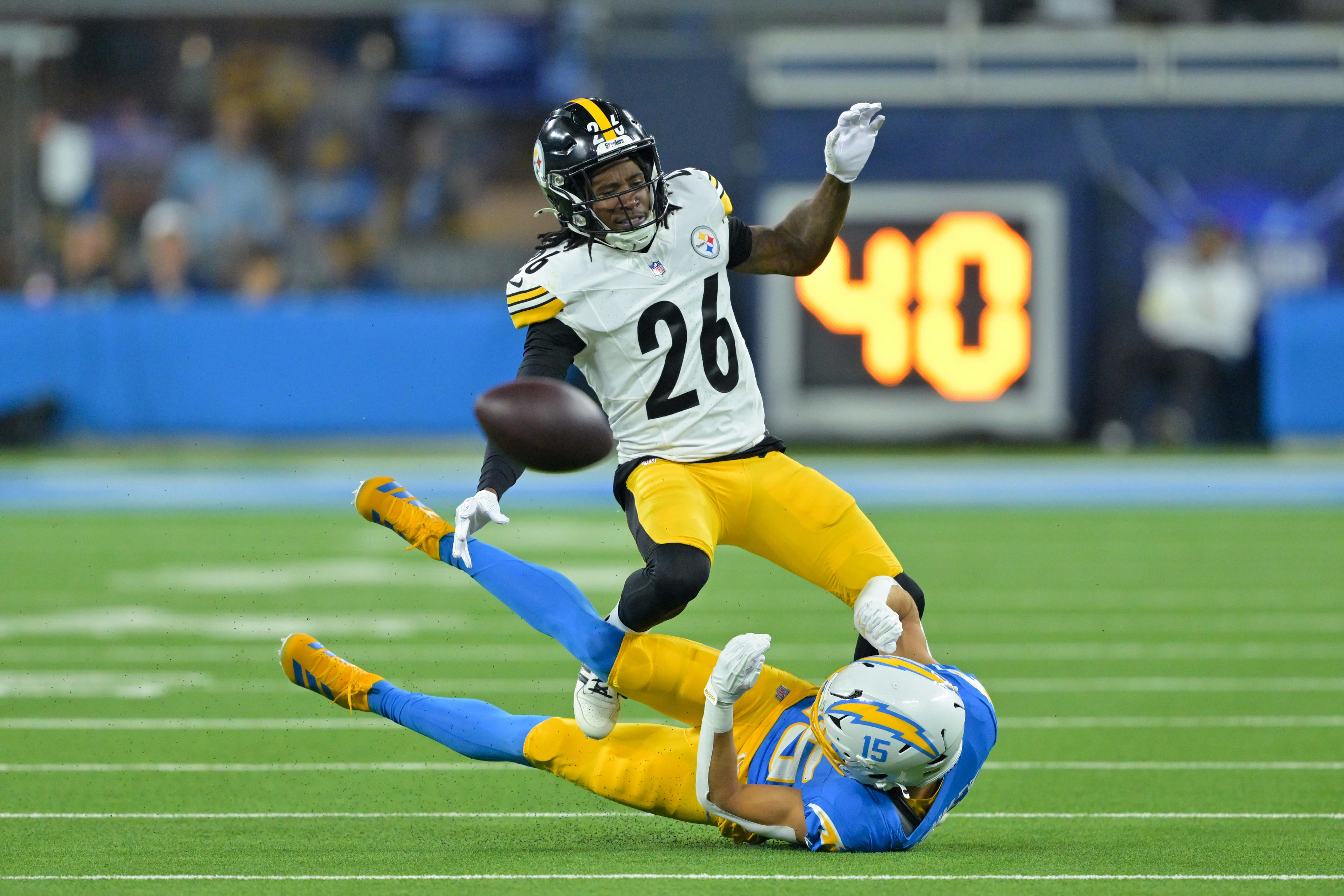 Steelers cornerback injured in Week 16 game vs. Lions, status revealed