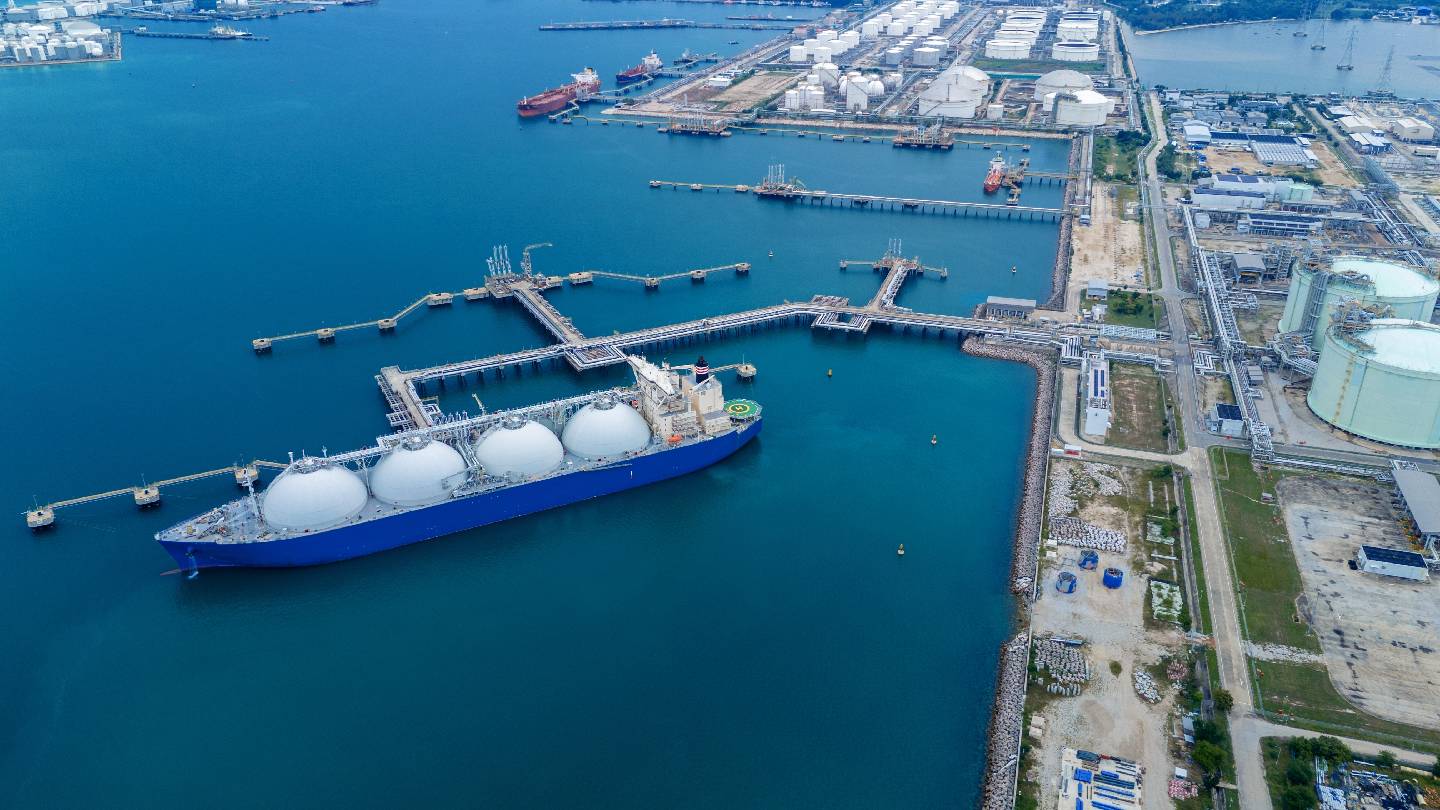 Japan to increase monthly LNG purchases for emergency reserves