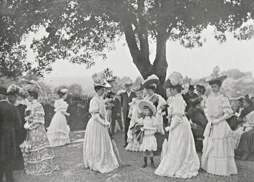 15 Vintage Photos That Help Capture Wealthy Moments in the Early 1900s