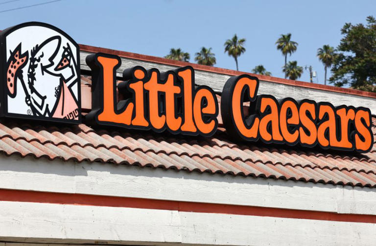 Florida woman going 107 mph on highway wanted Little Caesars before it ...