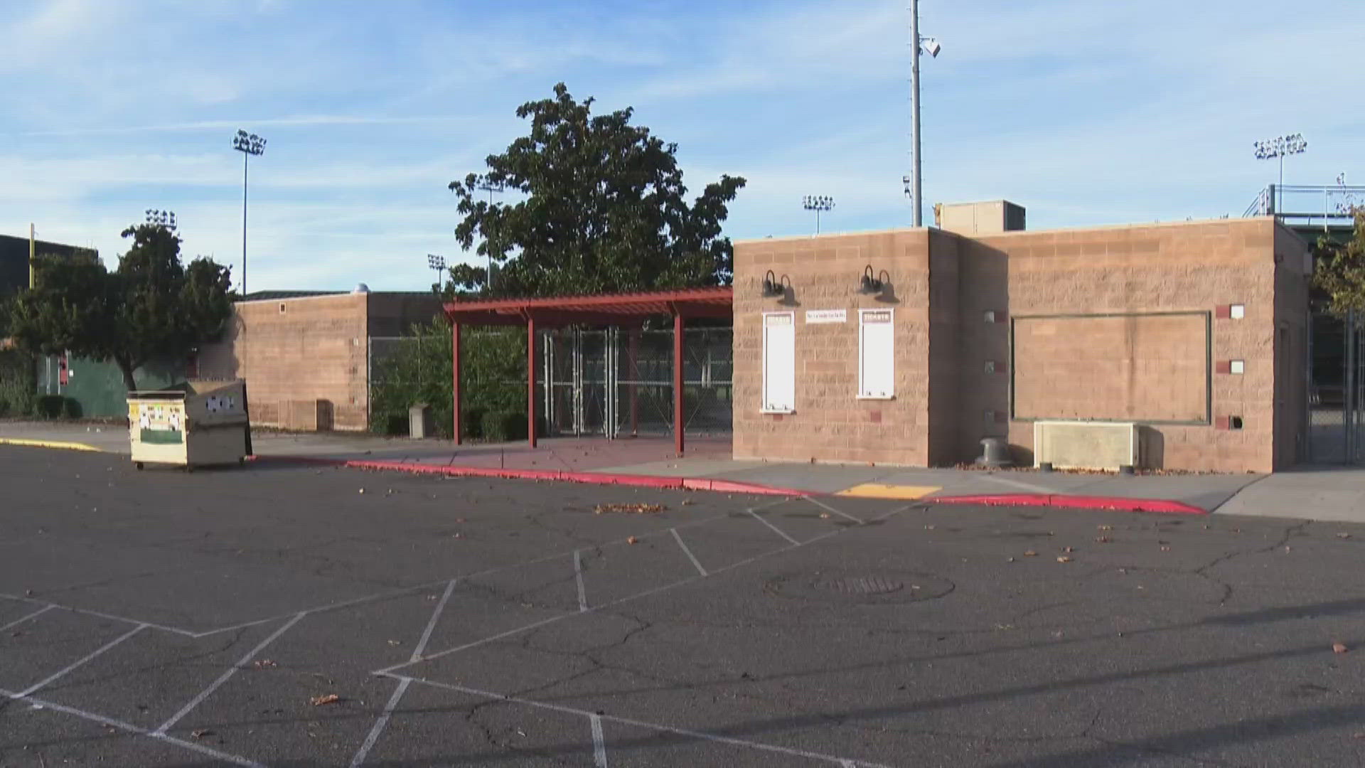 Modesto's newest baseball team: The Glow Riders