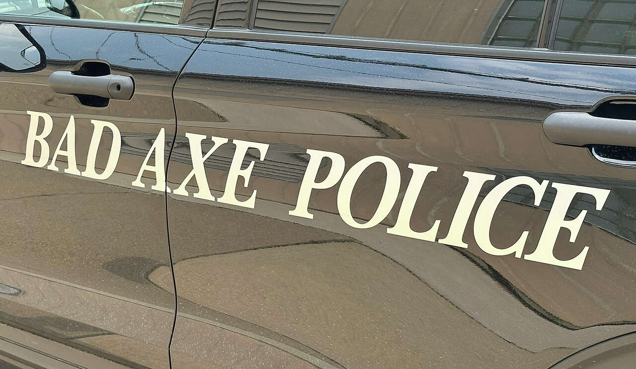 SUV's improper turn injures 2 in Bad Axe minivan crash