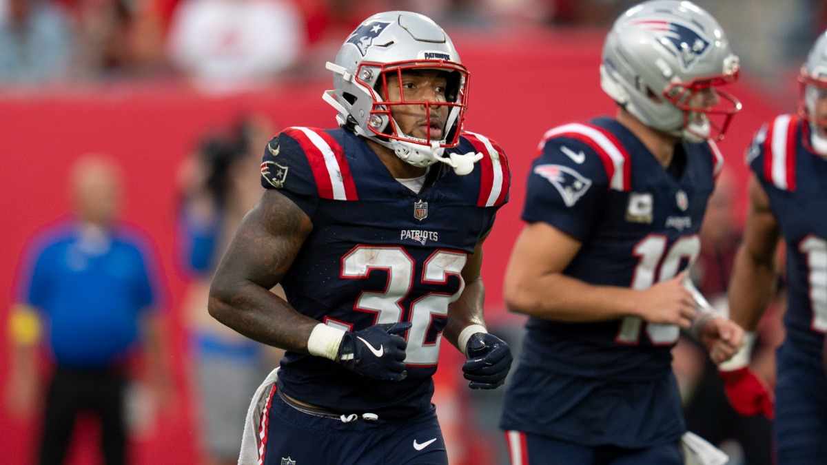 How should Patriots proceed at RB after Jennings injury, Henderson ...
