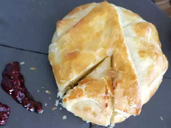 Camembert flaky pie - video recipe