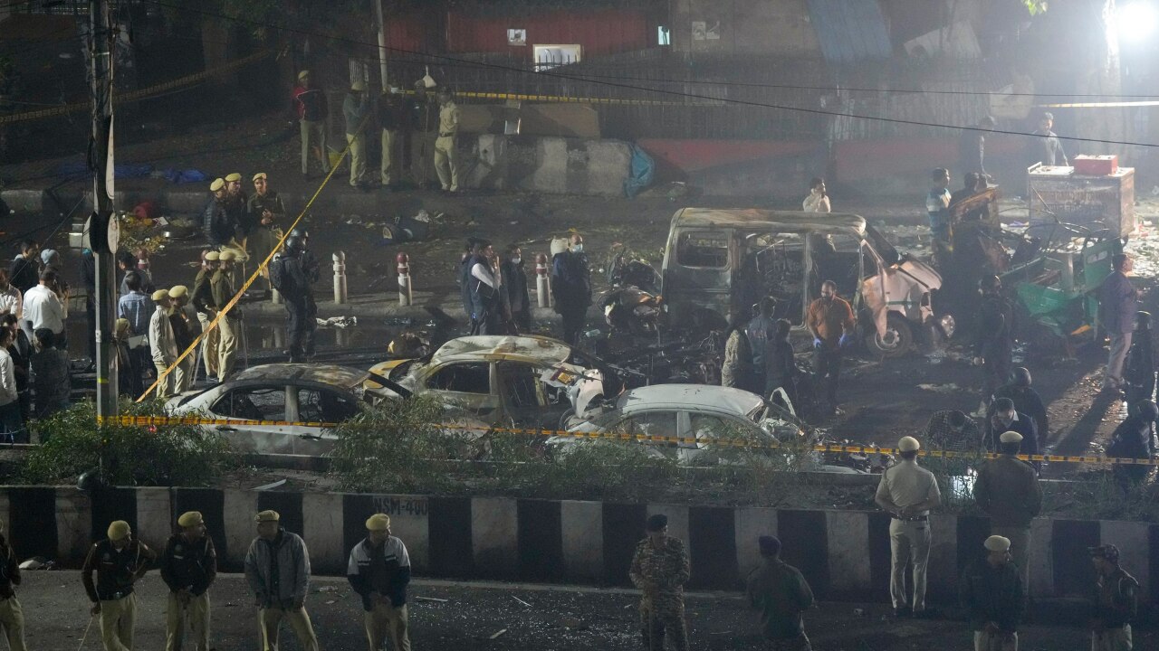 Explosives planted in the car near Red Fort, agencies suspect fidayeen ...