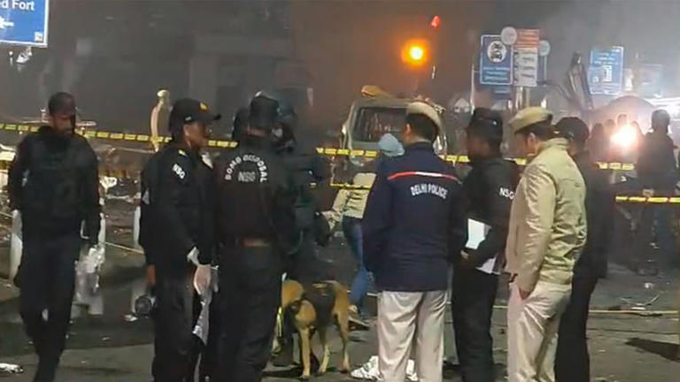 Explosives planted in the car near Red Fort, agencies suspect fidayeen ...
