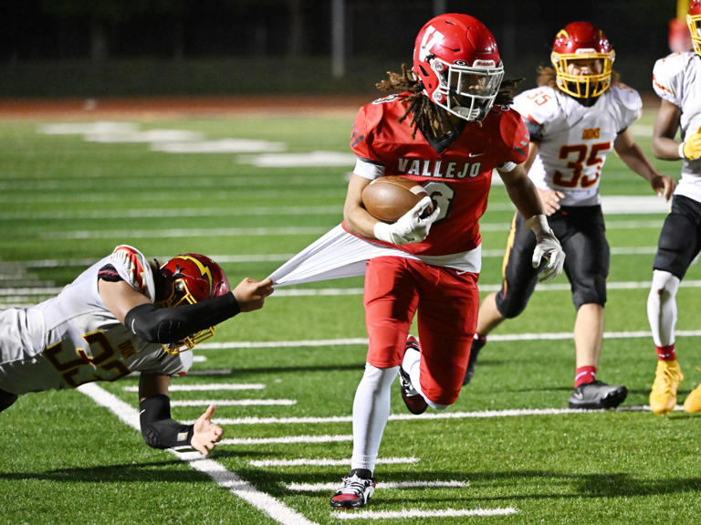 Playoff football preview: Vallejo, St. Pat’s begin postseason at home