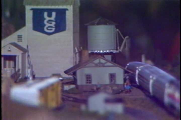 Omaha model train enthusiasts try to make the small railroads portable ...