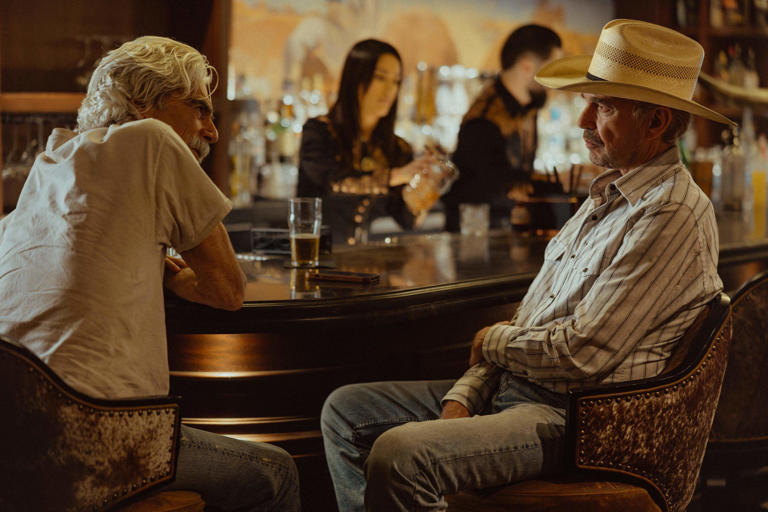 How many cigarettes does Billy Bob Thornton smoke on 'Landman'? We counted