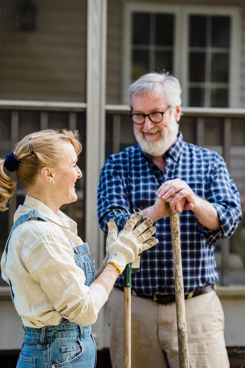 10 Simple Things Good Husbands Always Do to Keep Their Wives Truly Happy