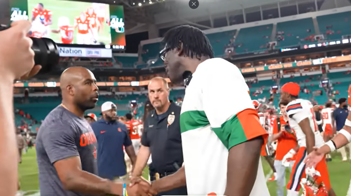 Michael Irvin had an eyebrow-raising exchange on the field with ...