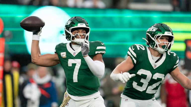 What Aaron Glenn Said About Justin Fields After Unorthodox Jets Win