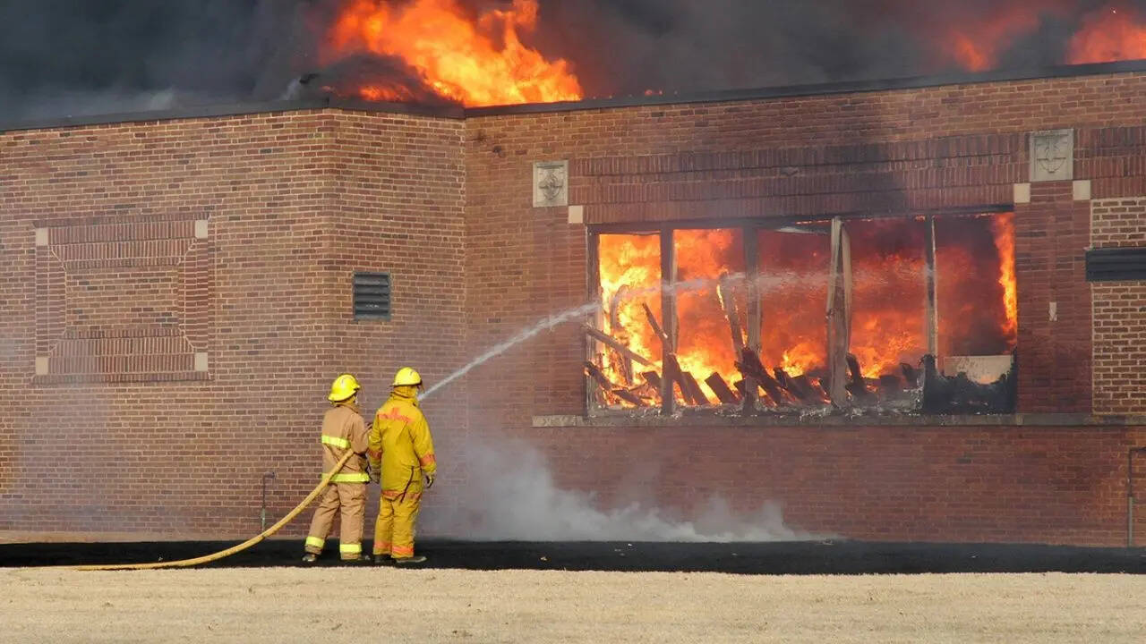 Fact Check: No Fire At Bellaire High School — Viral AI-Generated Photo Sparks Online Confusion
