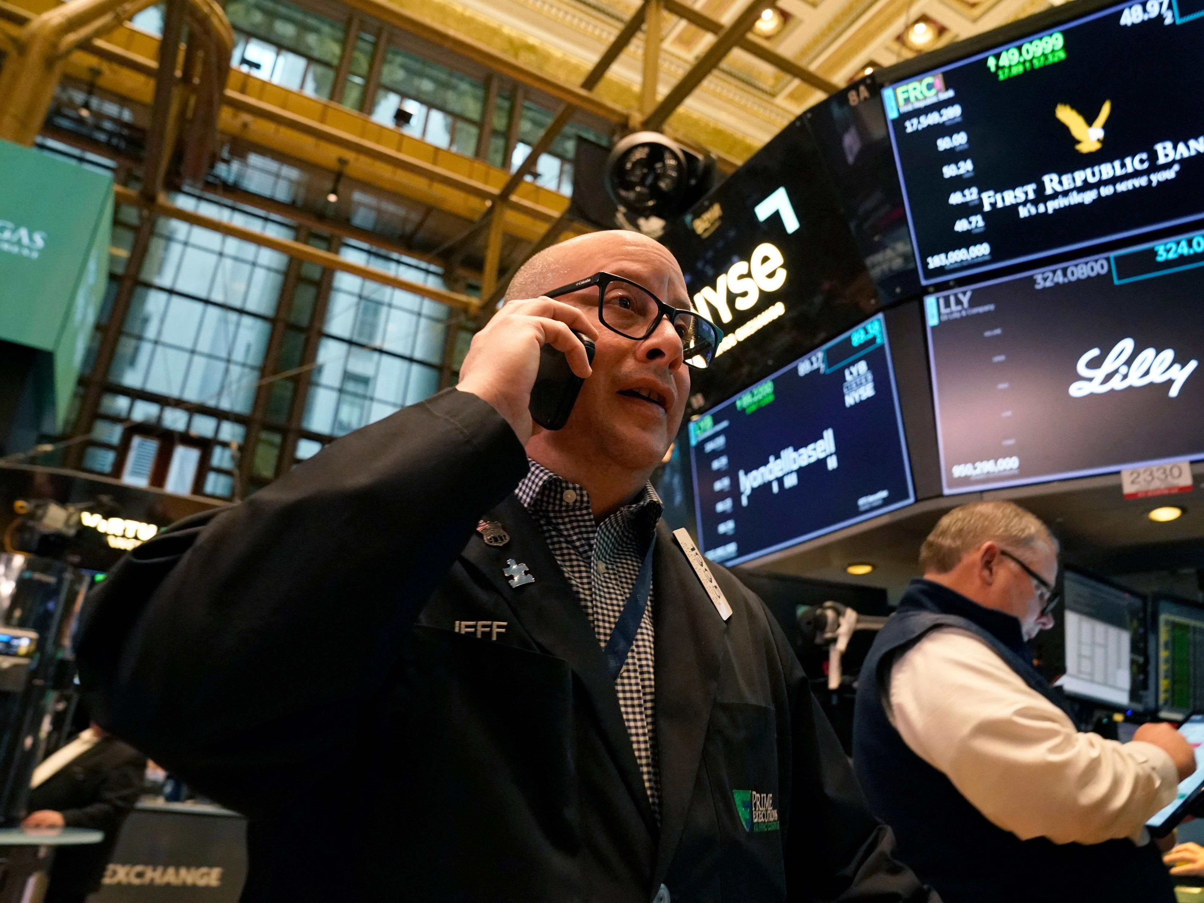 Goldman Sachs says watch these 5 warnings from the dot-com bubble to ...