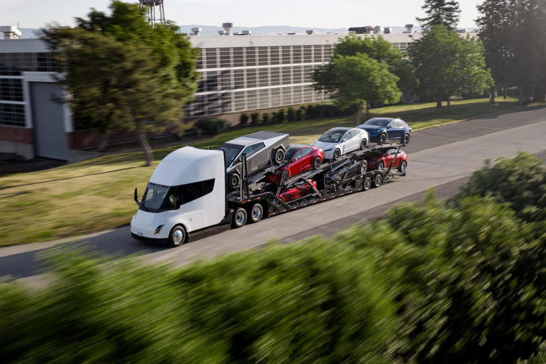 Tesla Refreshes the Semi with Cybertruck Styling Before Full-Scale ...