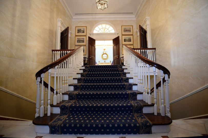 Inside Gracie Mansion, the $100M estate where Zohran Mamdani could now ...