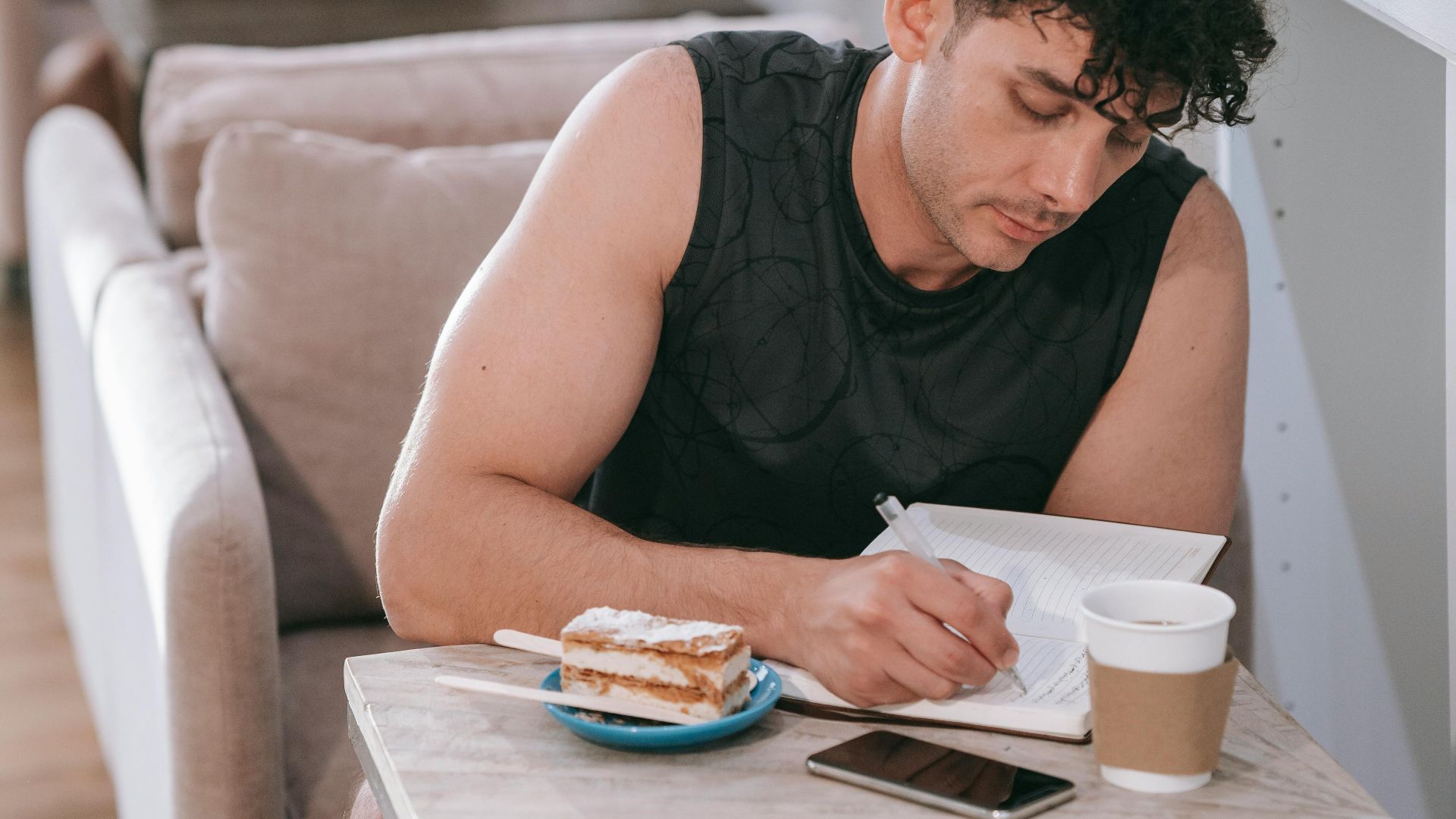 The Pros And Cons Of Keeping A Food Diary