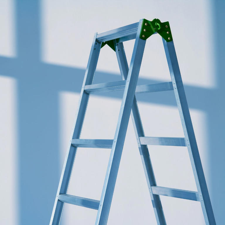 How to stay safe when using a ladder