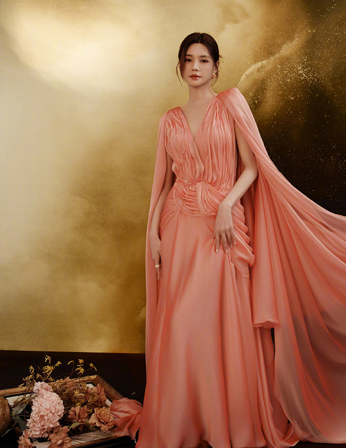 Sao châu Á 11/11: Ái nữ trùm sòng bài bỏ bạn trai lính cứu hỏa, hẹn hò ...