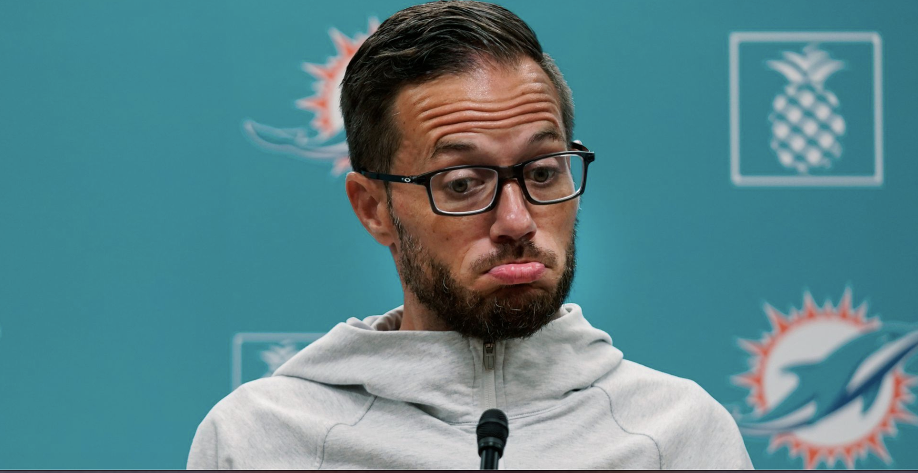 Watch: Dolphins coach Mike McDaniel trolls Bills fans by driving past ...