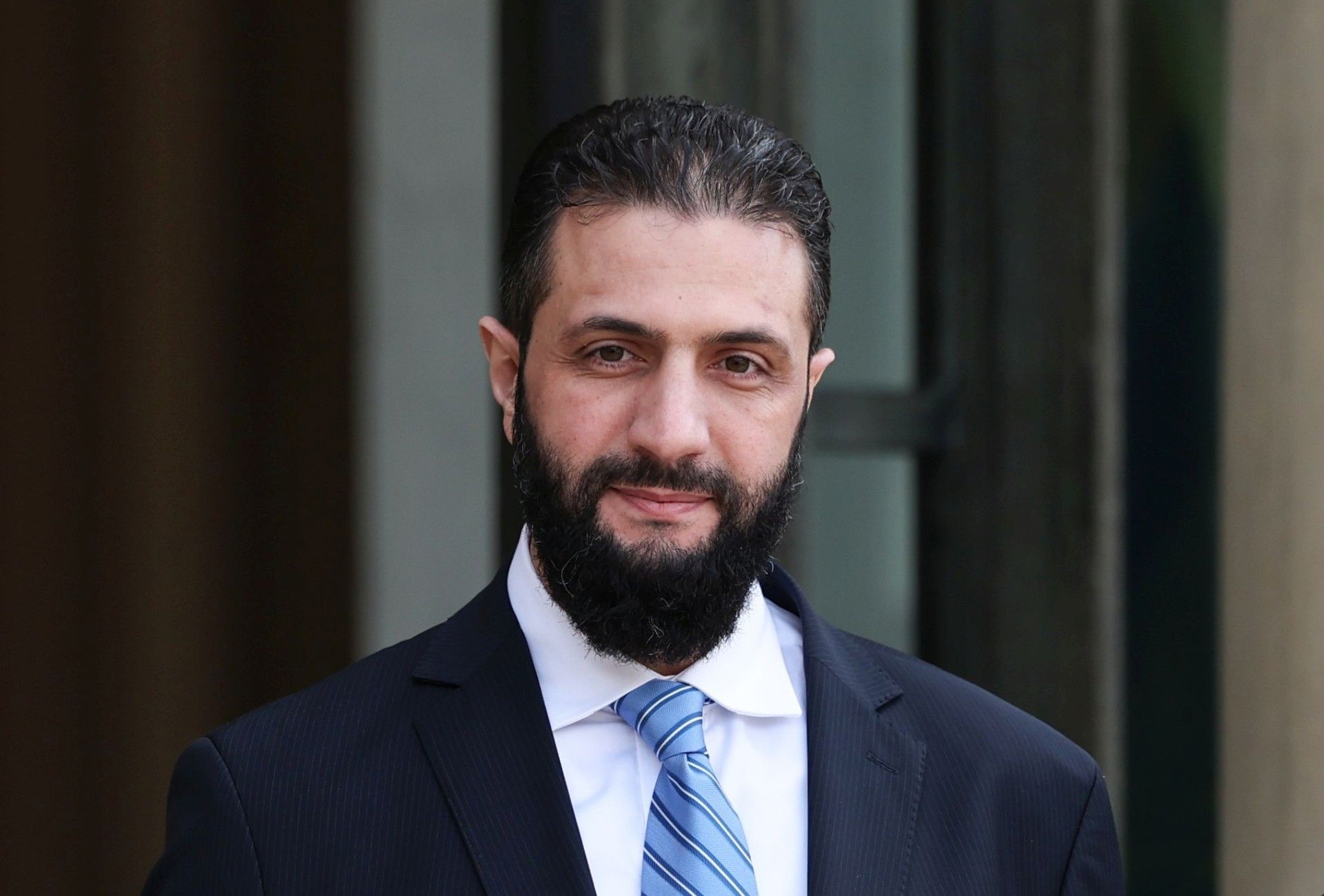 Από την Αλ Κάιντα στον Λευκό Οίκο – Σε εξέλιξη η συνάντηση του Τζολάνι ...